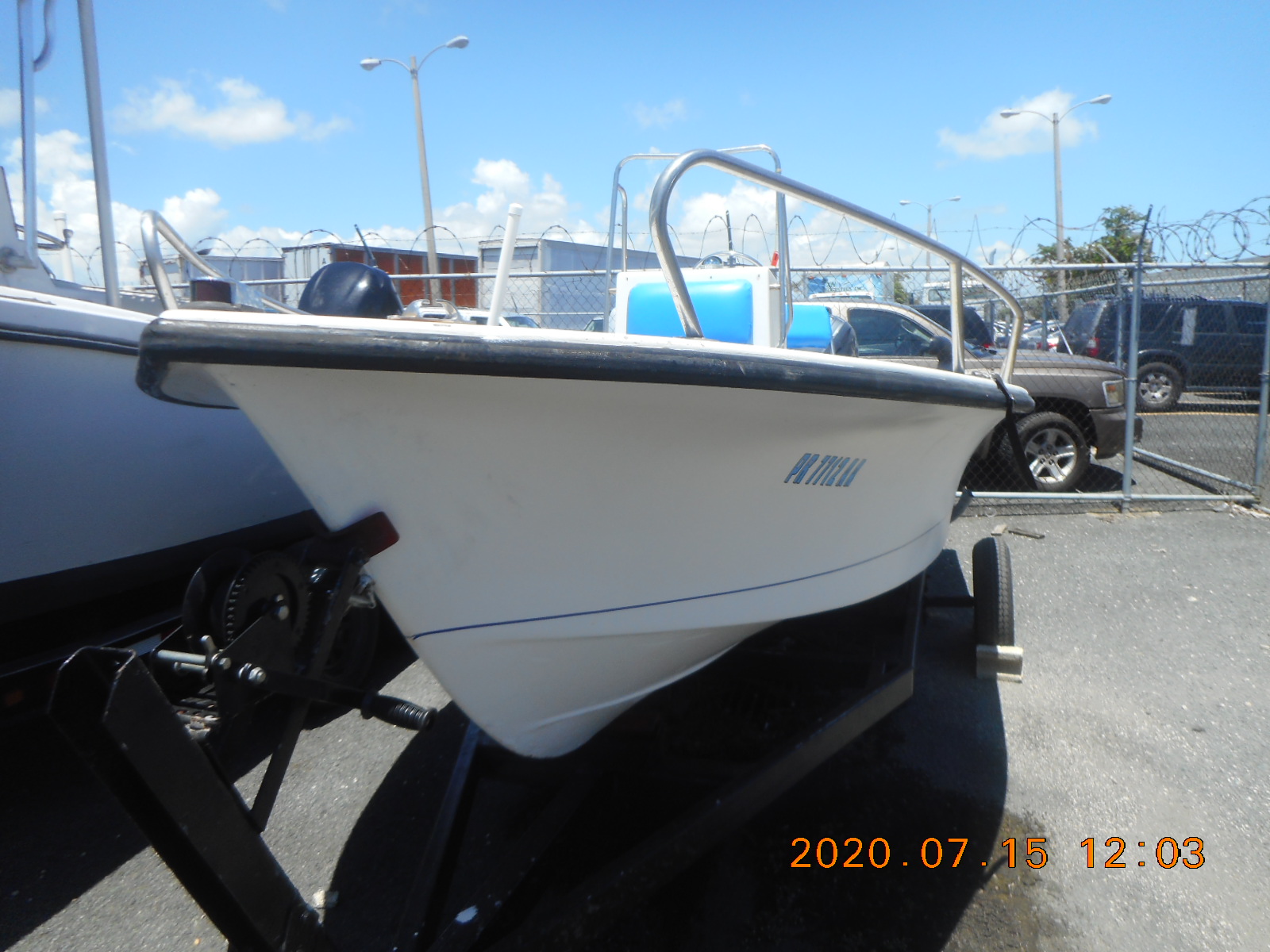 » 1989 C-HAWK 18′ CENTER CONSOLE VESSEL, White (664668)