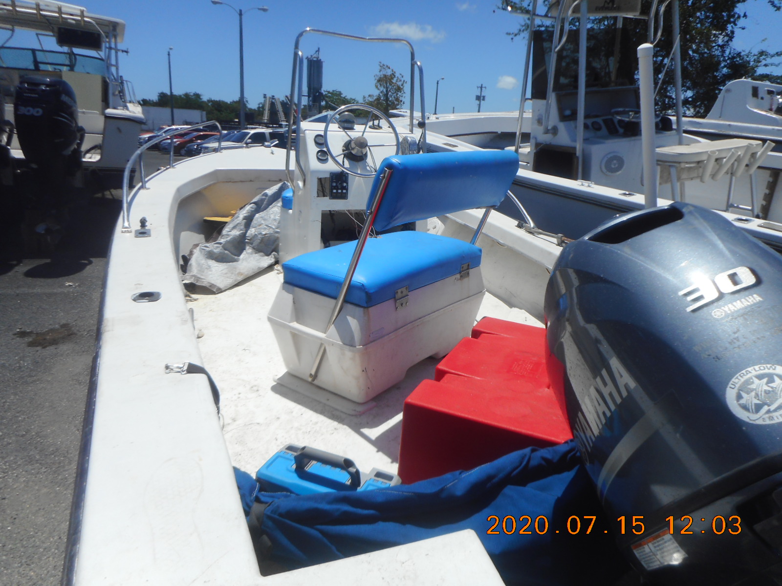 » 1989 C-HAWK 18′ CENTER CONSOLE VESSEL, White (664668)