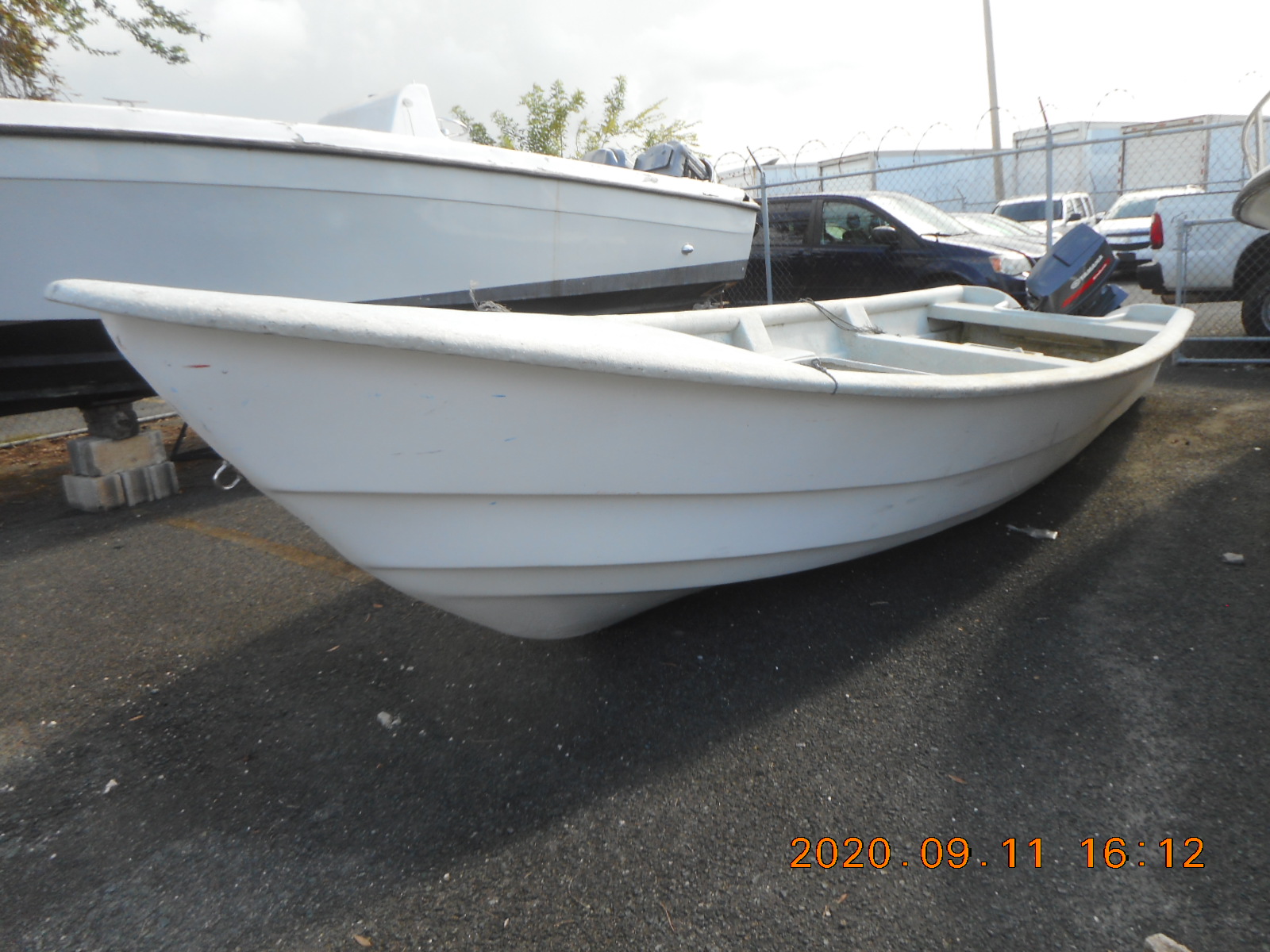 » CUSTOM MADE 24′ OPEN FISHERMAN VESSEL, White (667083)