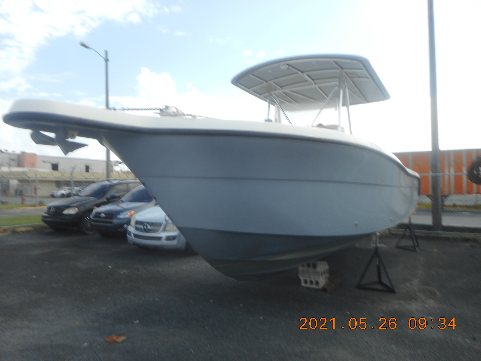 » 1998 PURSUIT 28′ VESSEL, light blue, (677609)